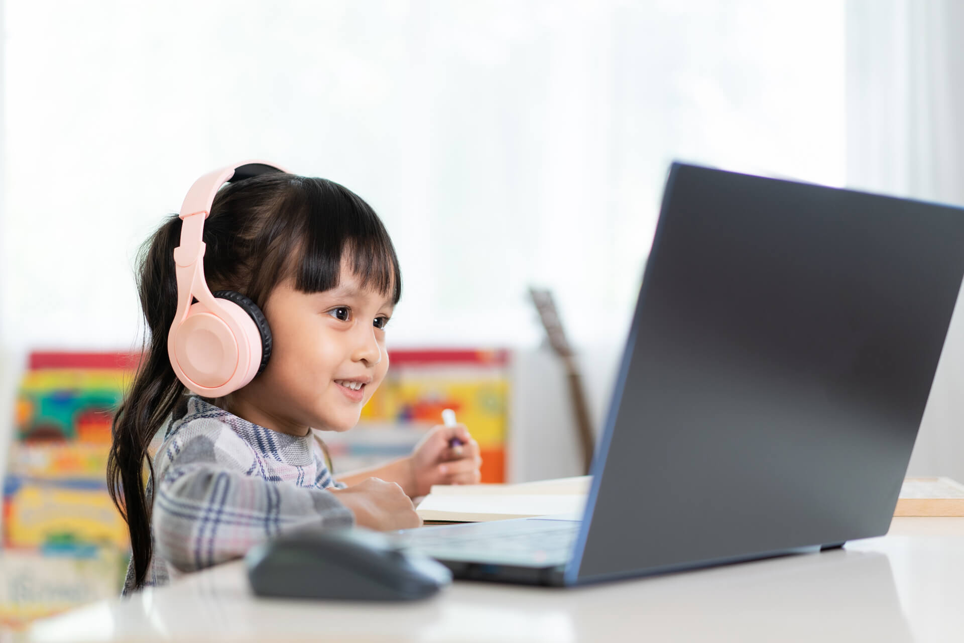 各世代に贈るデジタルクリエイティブのススメ - SPEC Design College